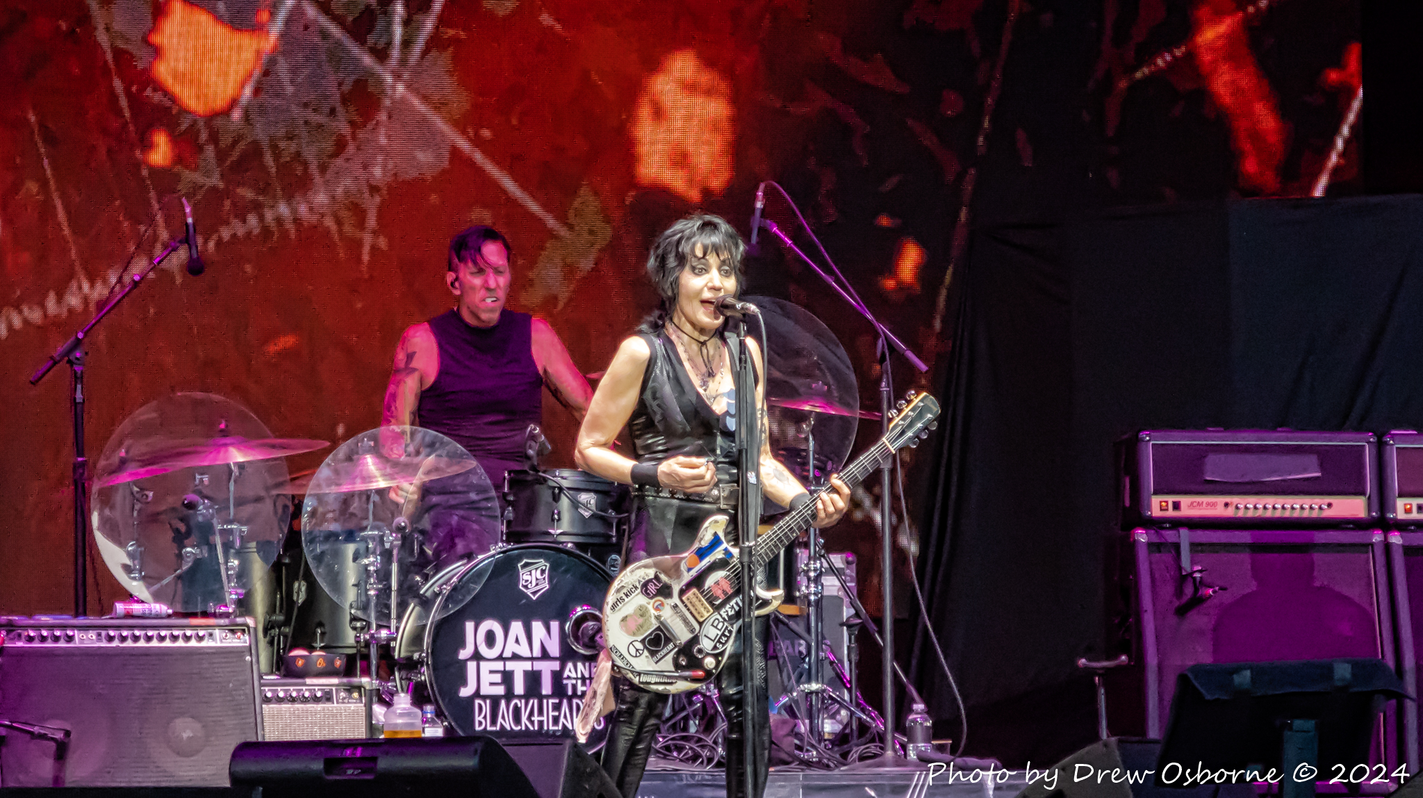 Concert Review: Alanis Morissette’s The Triple Moon Tour at Budweiser ...