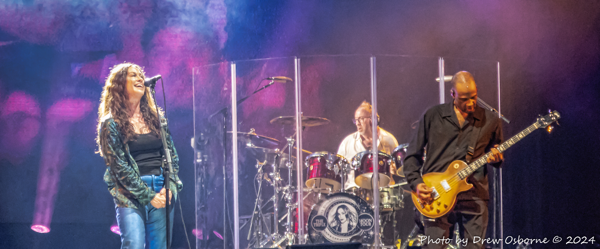 Concert Review: Alanis Morissette’s The Triple Moon Tour at Budweiser ...