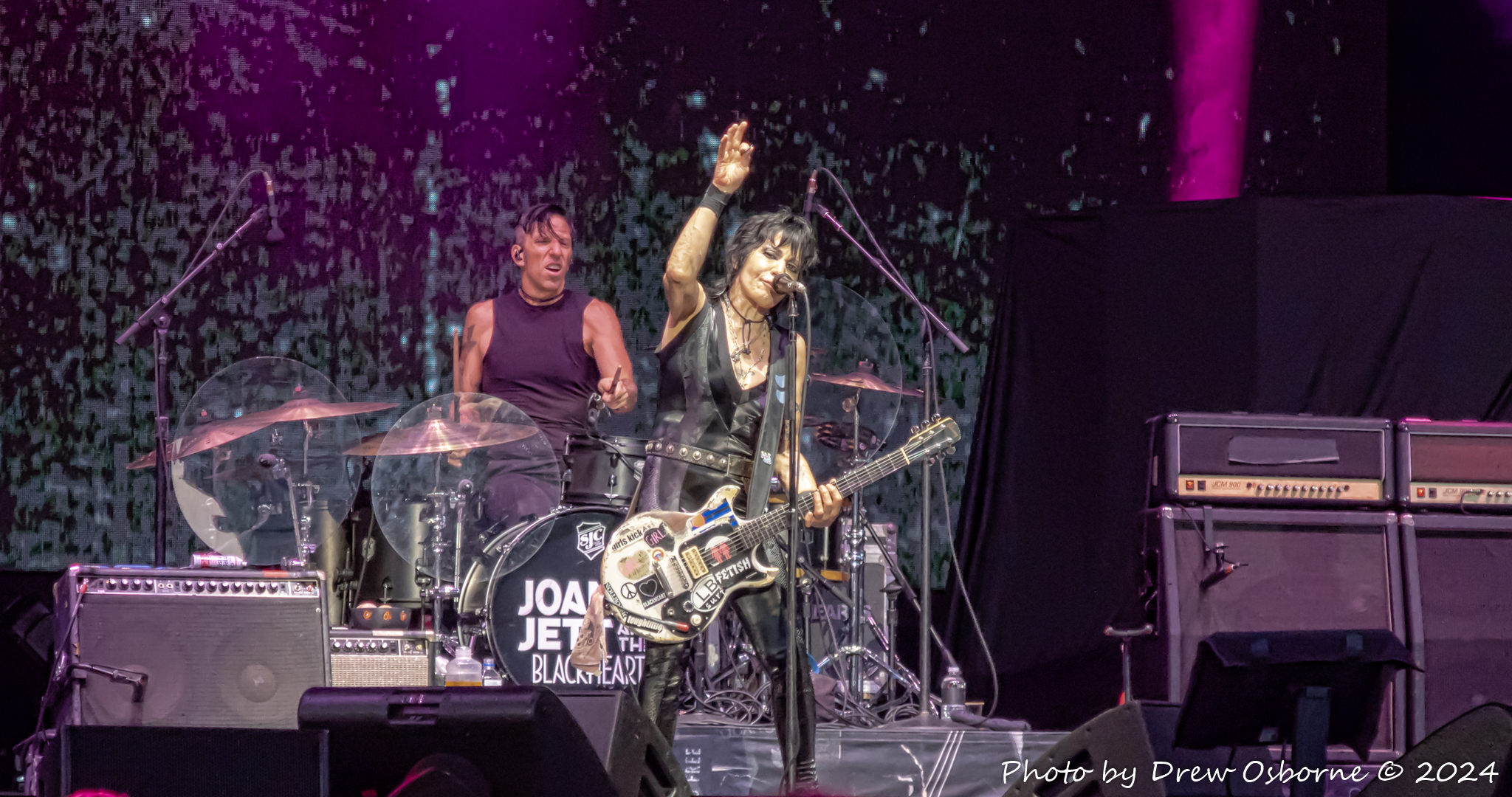 Concert Review: Alanis Morissette’s The Triple Moon Tour at Budweiser ...